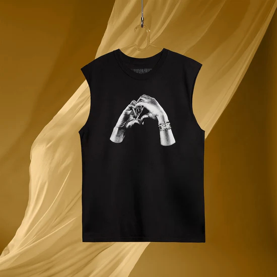 taylor swift the eras tour heart hands oversized muscle tank (regata ...