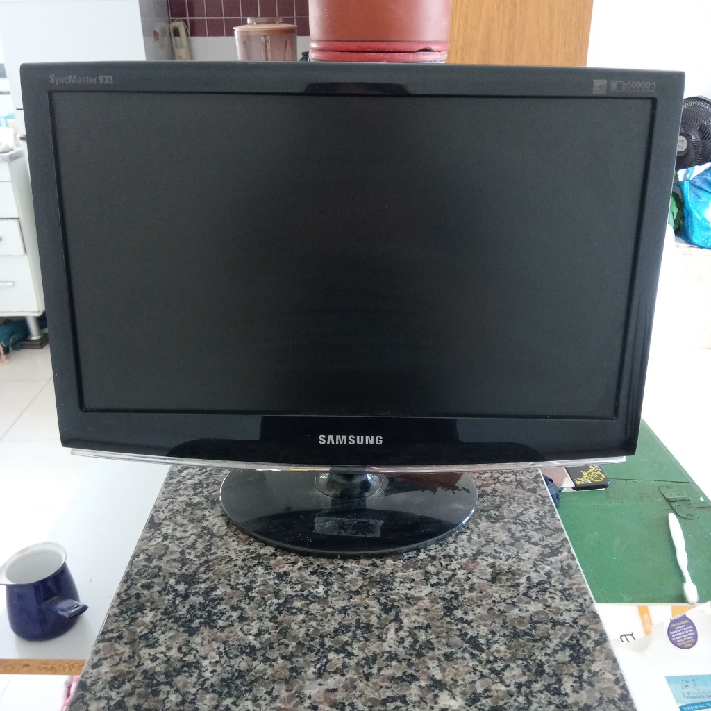 Monitor Lcd Samsung 933 18.5 Pol C/defeito - Leia O Anuncio (Usado ...