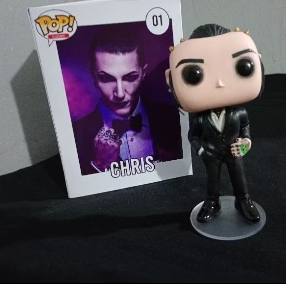 Cris Montionless estilo funko pop - com caixinha personalizada. | Shopee Brasil