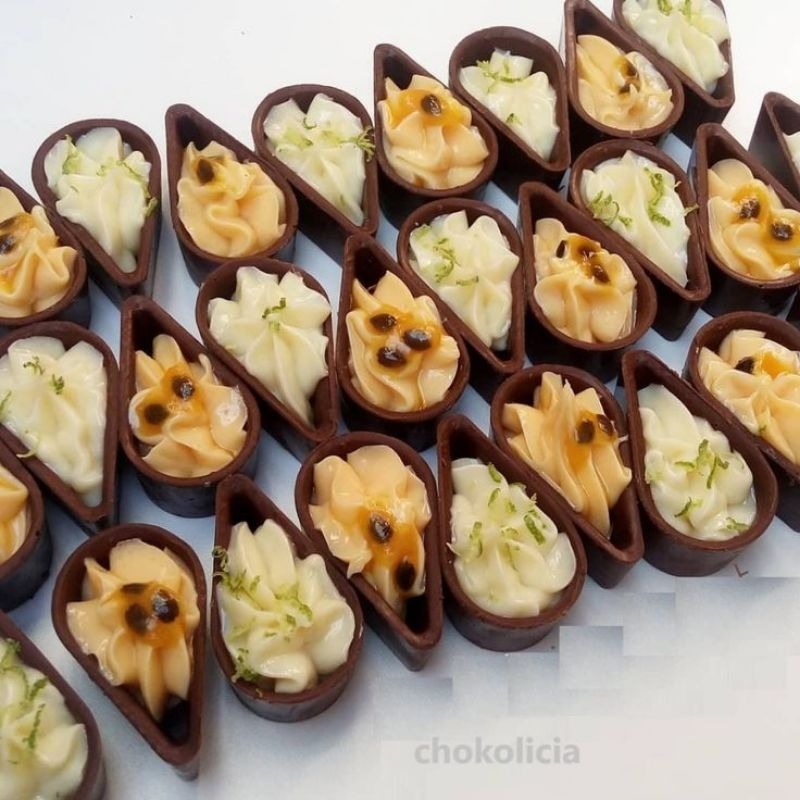 100 copinho de chocoLATE GOTA PINGO PETALA | Shopee Brasil