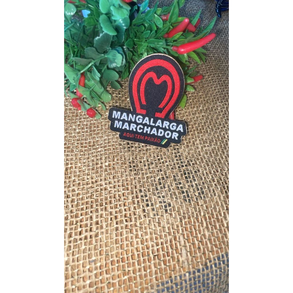 Adesivo De Chapéu Mangalarga Marchador Preto & Vermelho - Tecido Auto ...