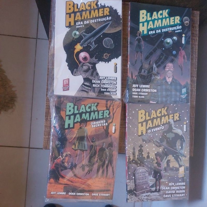 Black hammer hq coleção completa em 4 volumes | Shopee Brasil