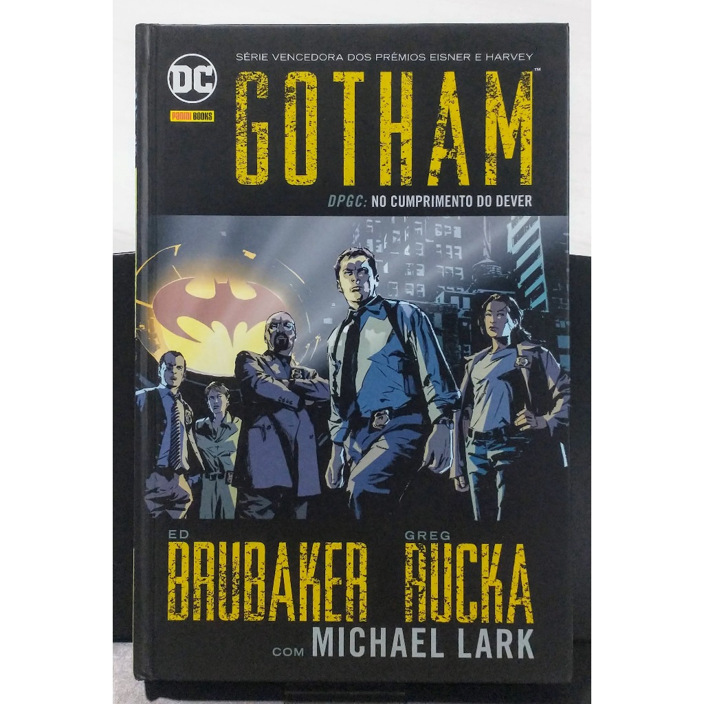 Gotham DPGC: No Cumprimento do Dever - Vol. 1 - Ed Brubaker / Greg ...
