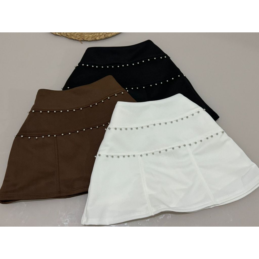 Short Saia Cravejado em Taxinha com ziper lateral em Neoprene | Shopee ...