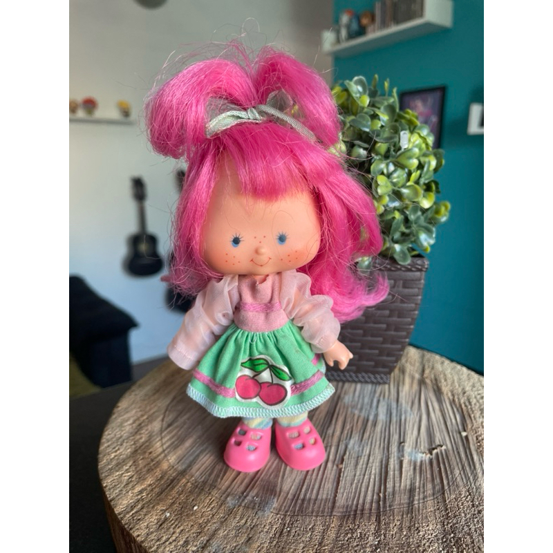 Boneca Moranguinho Anos 80 Estrela - Cerejinha | Shopee Brasil