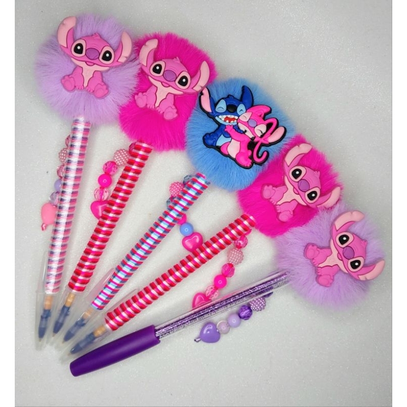 Caneta Angel Stitch com pompom | Shopee Brasil