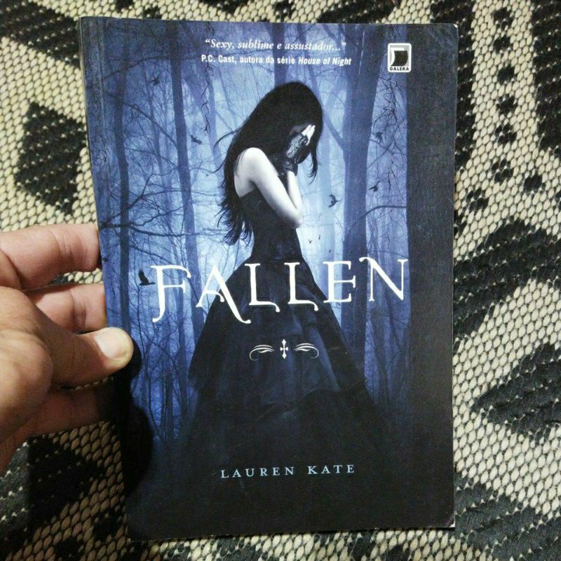 livro fallen - Lauren Kate | Shopee Brasil