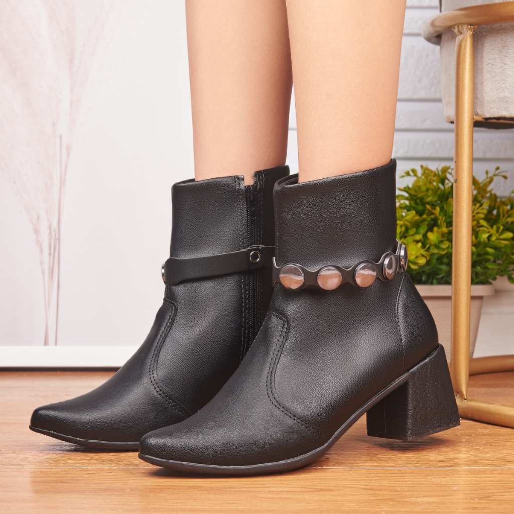 Bota Feminina Cano Curto Salto Grosso Estilo Casual com Detalhe ...