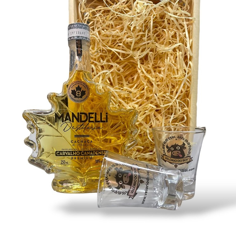 Kit Presente Cachaça Mandelli Maple Leaf + 2 Copos | Velório do Boi ...