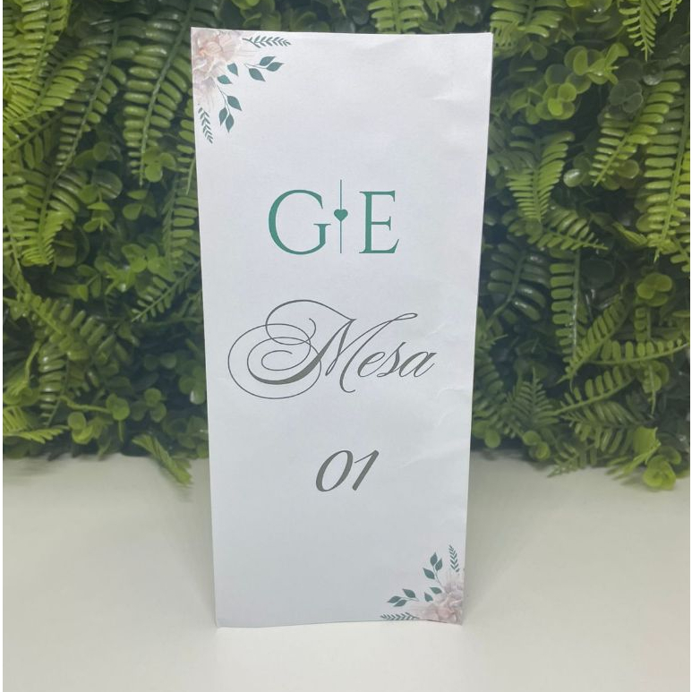 Menu triangular para Mesa de Casamento – Elegância e Charme para Seu ...