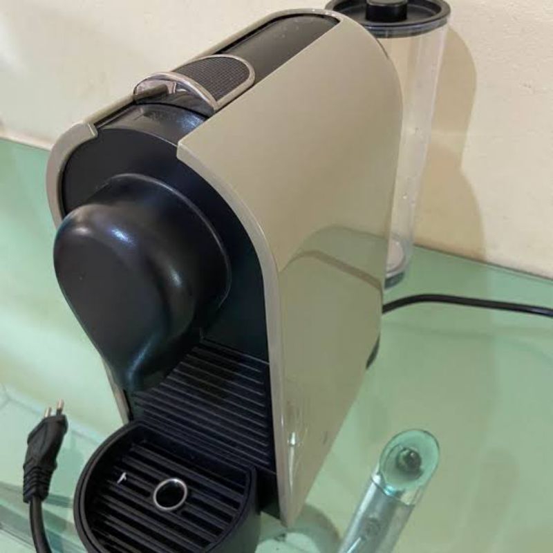 Cafeteira Nespresso U C50( Grátis 2 cápsulas recarregável) | Shopee Brasil