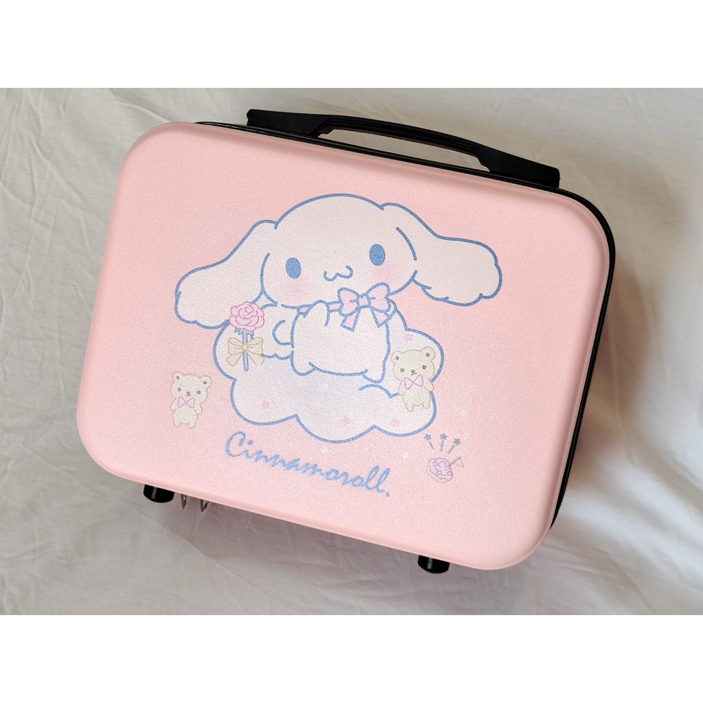 Mala pequena da turma da Hello Kitty | Shopee Brasil