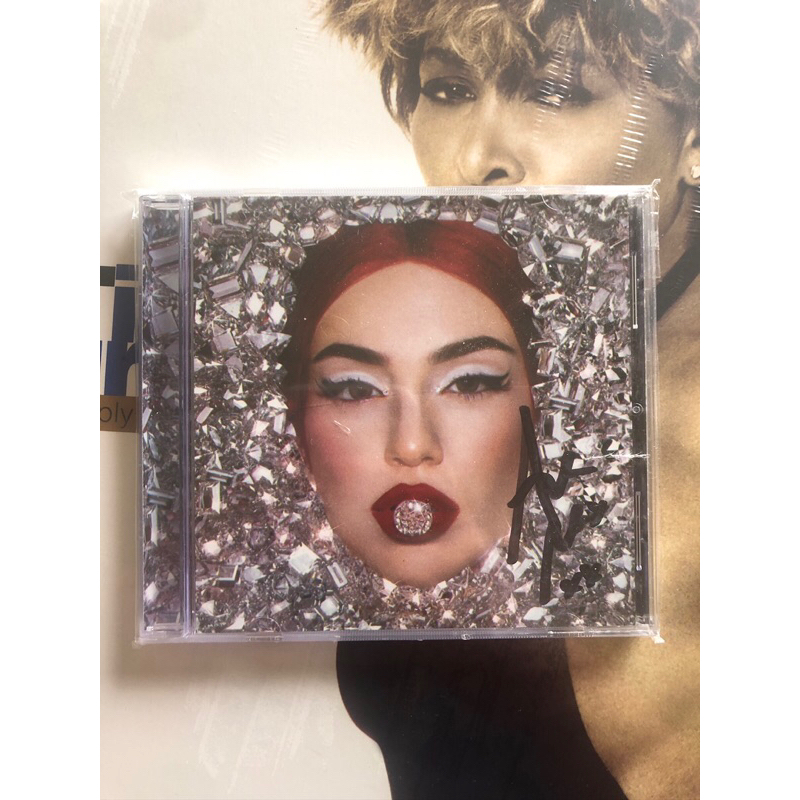 Ava Max Diamonds and Dancefloors cd autografado signed | Shopee Brasil