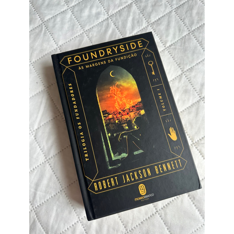 Livro Foundryside | Shopee Brasil