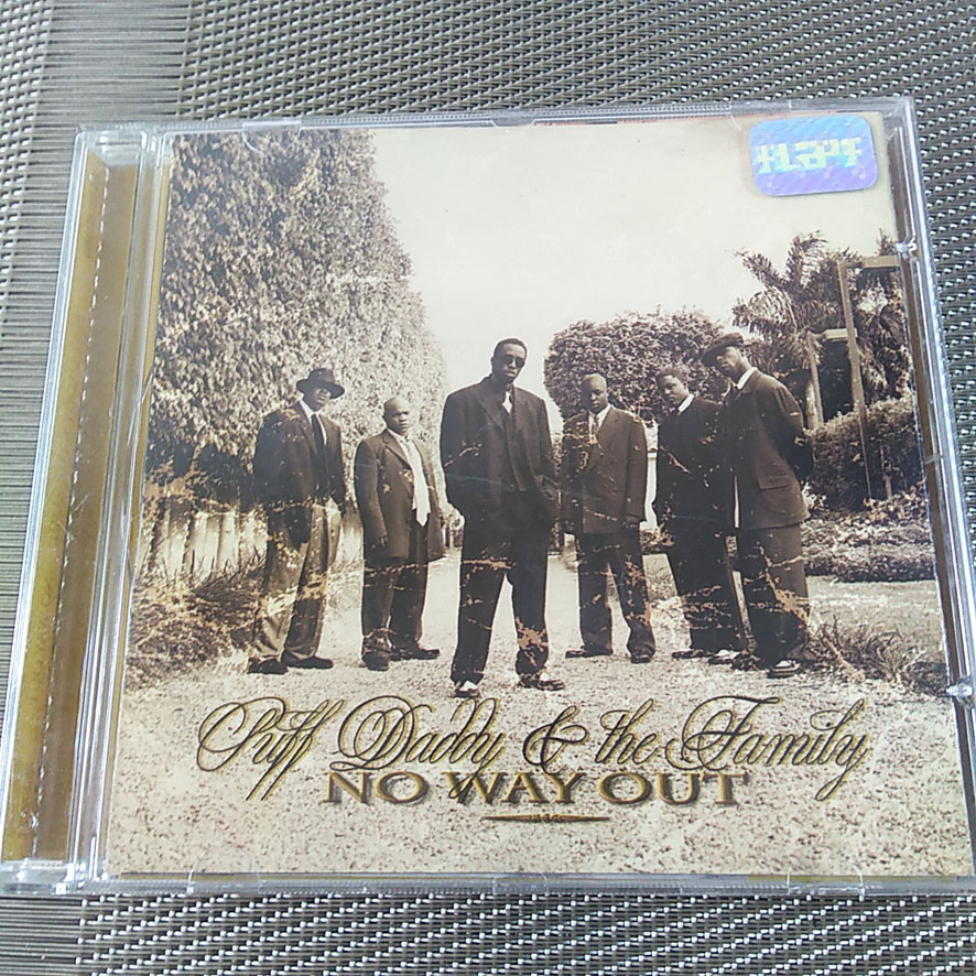 cd Puff Daddy e The Family - No Way Out | Shopee Brasil