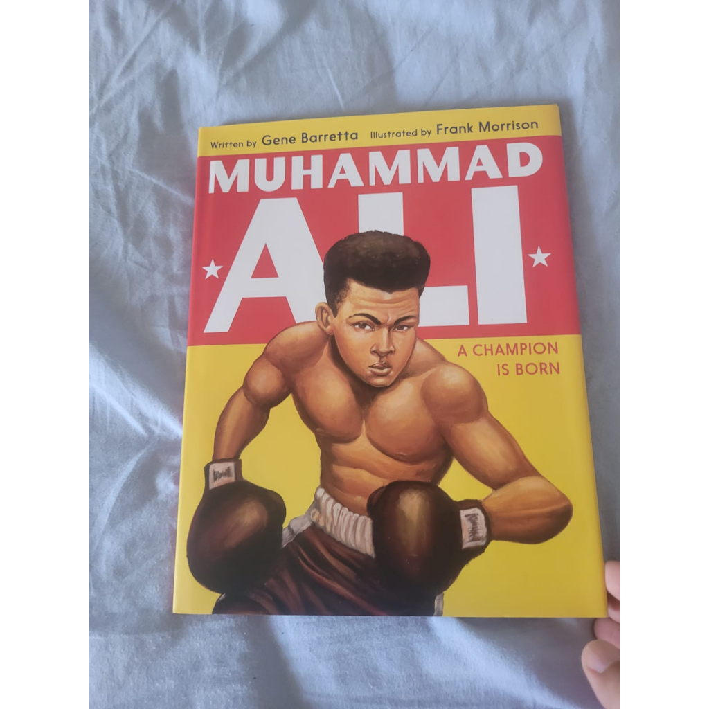 LIVRO INFANTIL MUHAMMAD ALI A CHAMPION IS BORN | Shopee Brasil