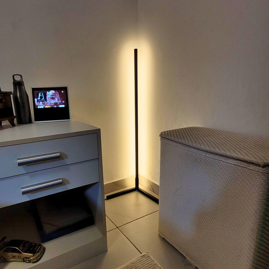Luminária de Piso c/ LED Chão Canto Estilo Industrial - Escorrega o Preço