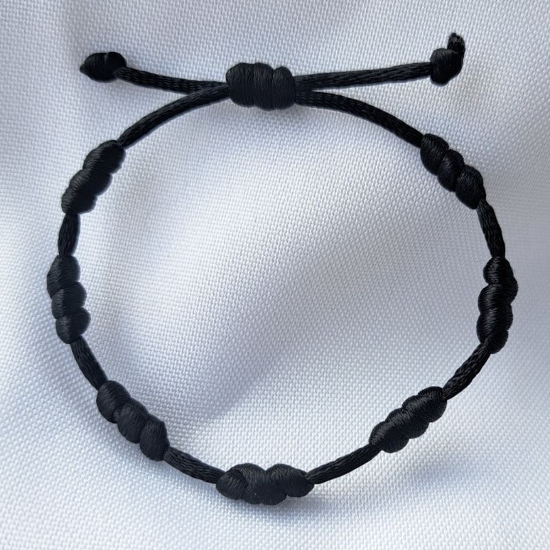 Pulseira 7 Nós Preta | Shopee Brasil