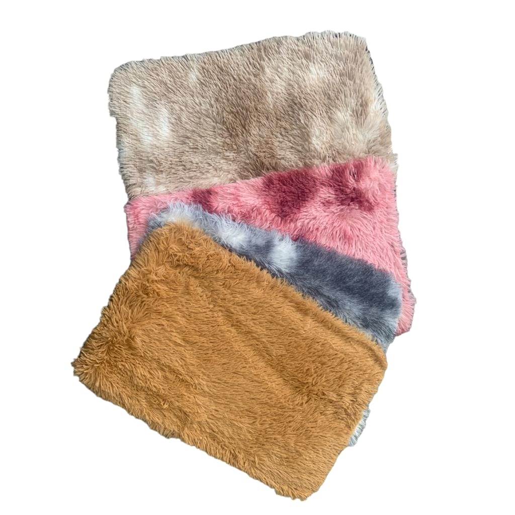 Tapete Fluffy Peludo Sortido 40Cm x 60Cm | Shopee Brasil