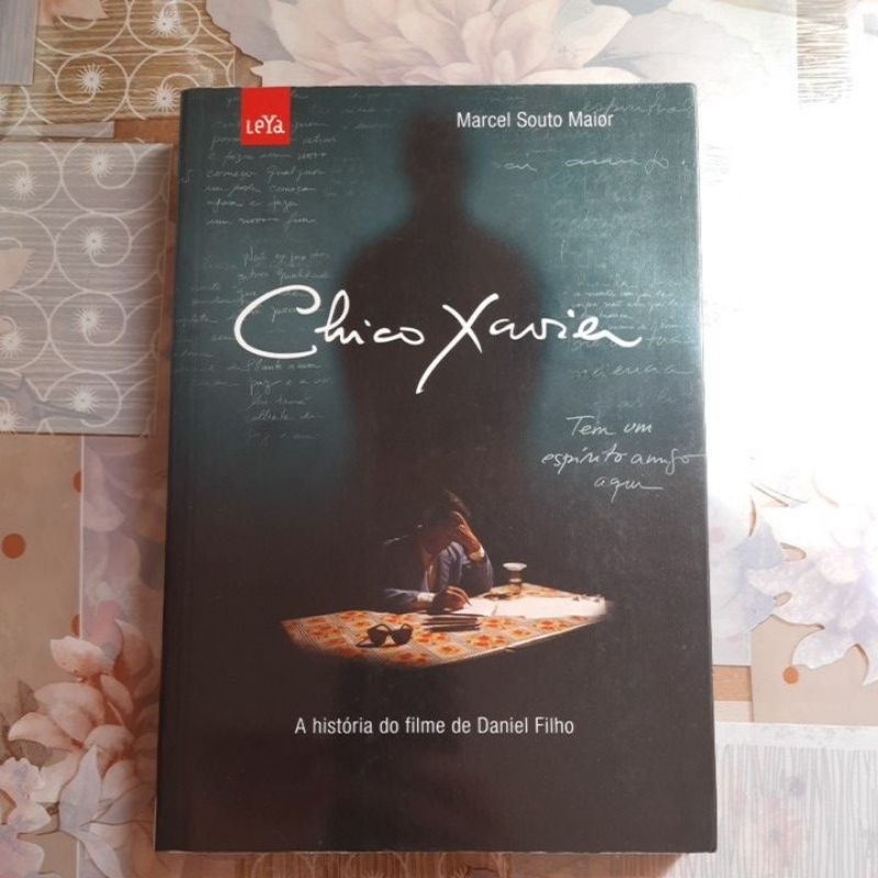 Livro - Chico Xavier | Shopee Brasil