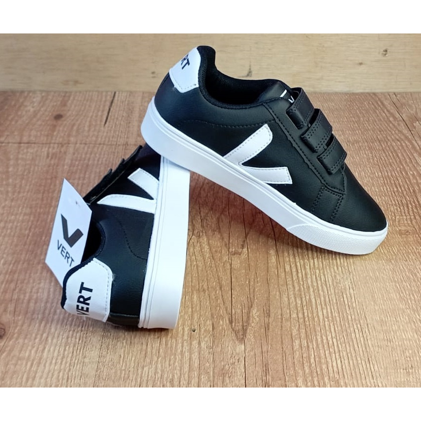Tenis Vert V-12 Unissex Feito em Couro Todo preto e branco | Shopee Brasil