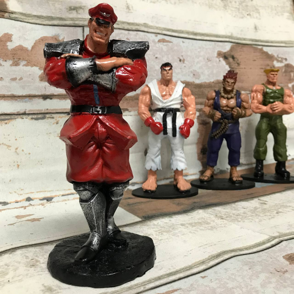 M. Bison Street Fighter Boneco Colecionável Resina - Escorrega o Preço