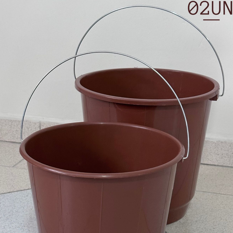 Jogo de balde 02 peças ( 15 litros+ 10 litros) | Shopee Brasil