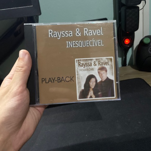 Rayssa e Ravel - Inesquecivel (Playback) | Shopee Brasil