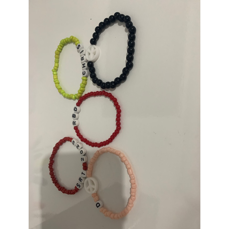 pulseiras rbd com nome dos cantores da banda | Shopee Brasil