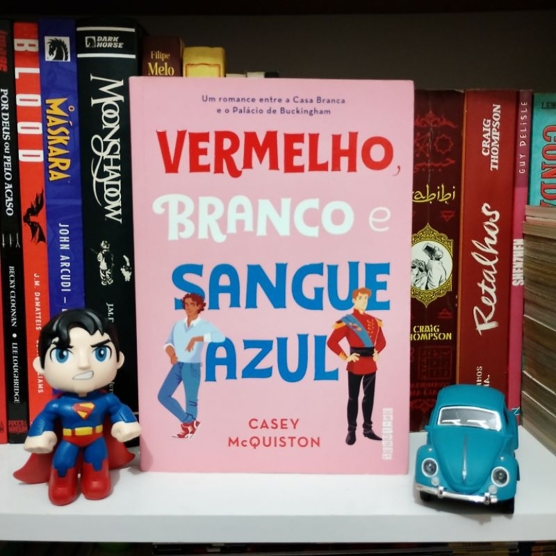 Livro Vermelho, Branco e Sangue Azul - Casey McQuiston | Shopee Brasil