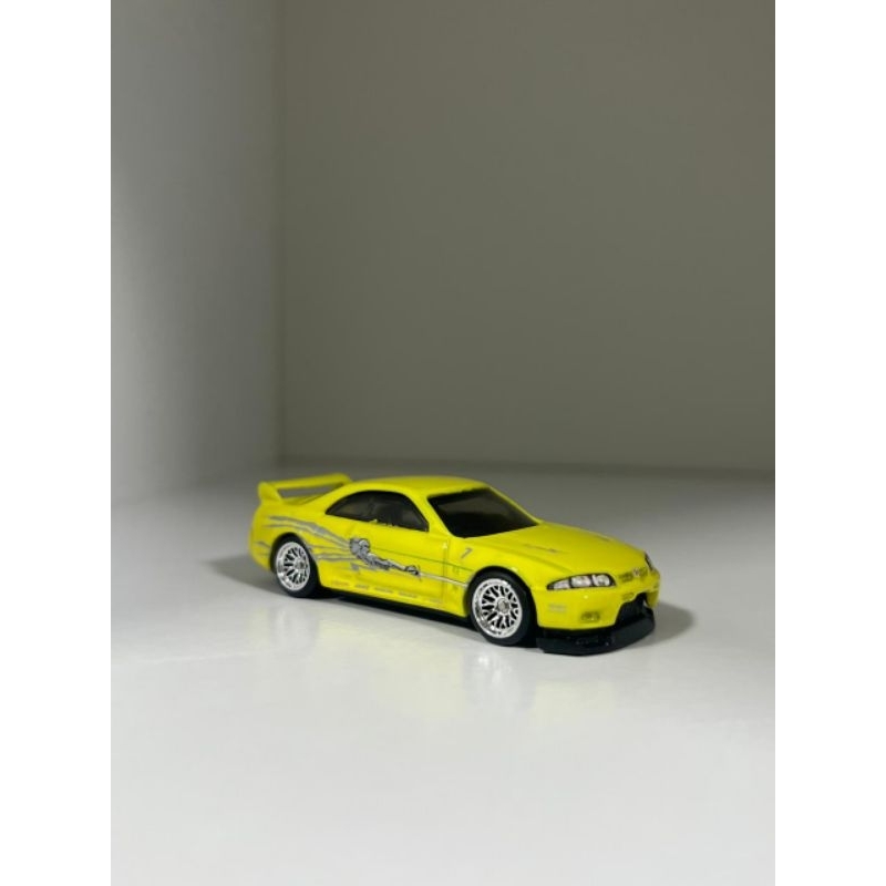 Skyline R33 Leon Velozes e Furiosos (custom) | Shopee Brasil