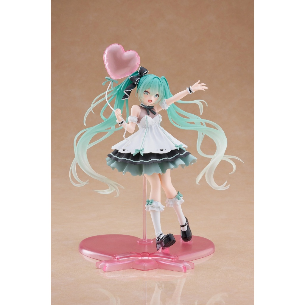 Vocaloid AMP+ Hatsune Miku (Birthday Party 2025 Ver.) Figure | Shopee ...