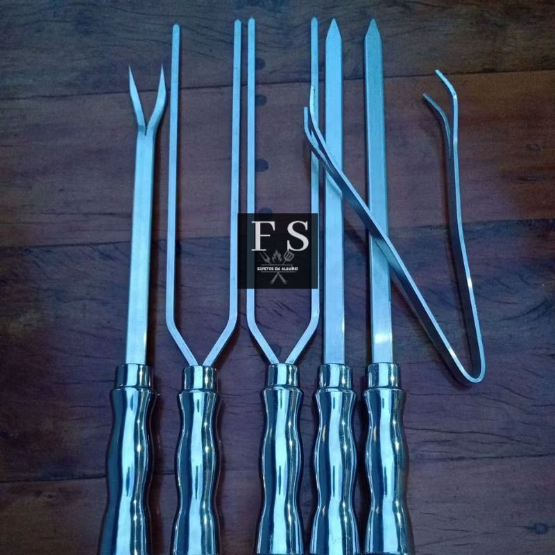 Espetos para churrasco, kit 4 espetos 63 cm +garfo e pegador em ...