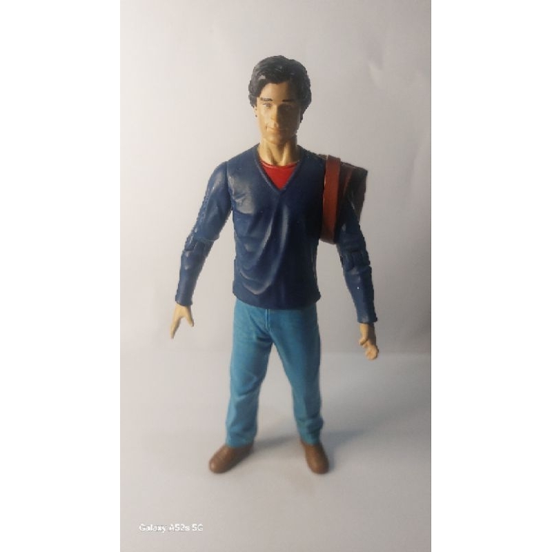 figura rara Dc Direct Smallville Clark Kent Series 1 | Shopee Brasil
