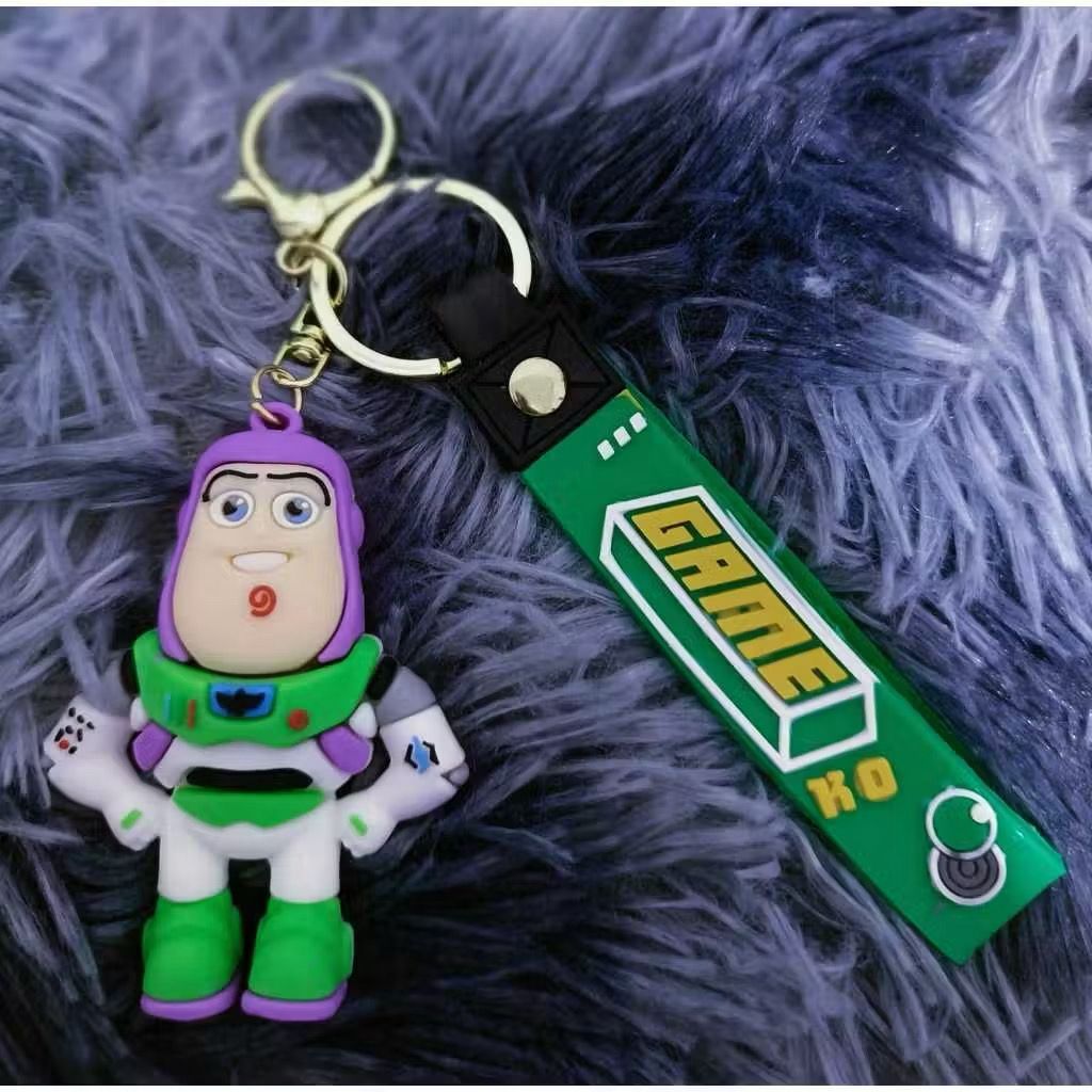 Chaveiro Pixar Toy Story e Monstros SA | Buzz Lightyear Alien e Sulley ...