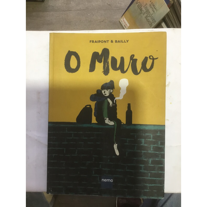 O muro, de Celine Fraipont & Pierre Bailly | Shopee Brasil