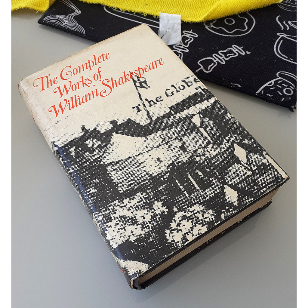Livro - The Complete Works of Willian Shakespeare - Comprising His ...