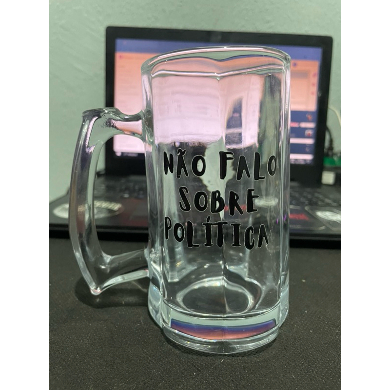CANECA DE CHOPE NSO FALO SOBRE POLÍTICA 2 | Shopee Brasil