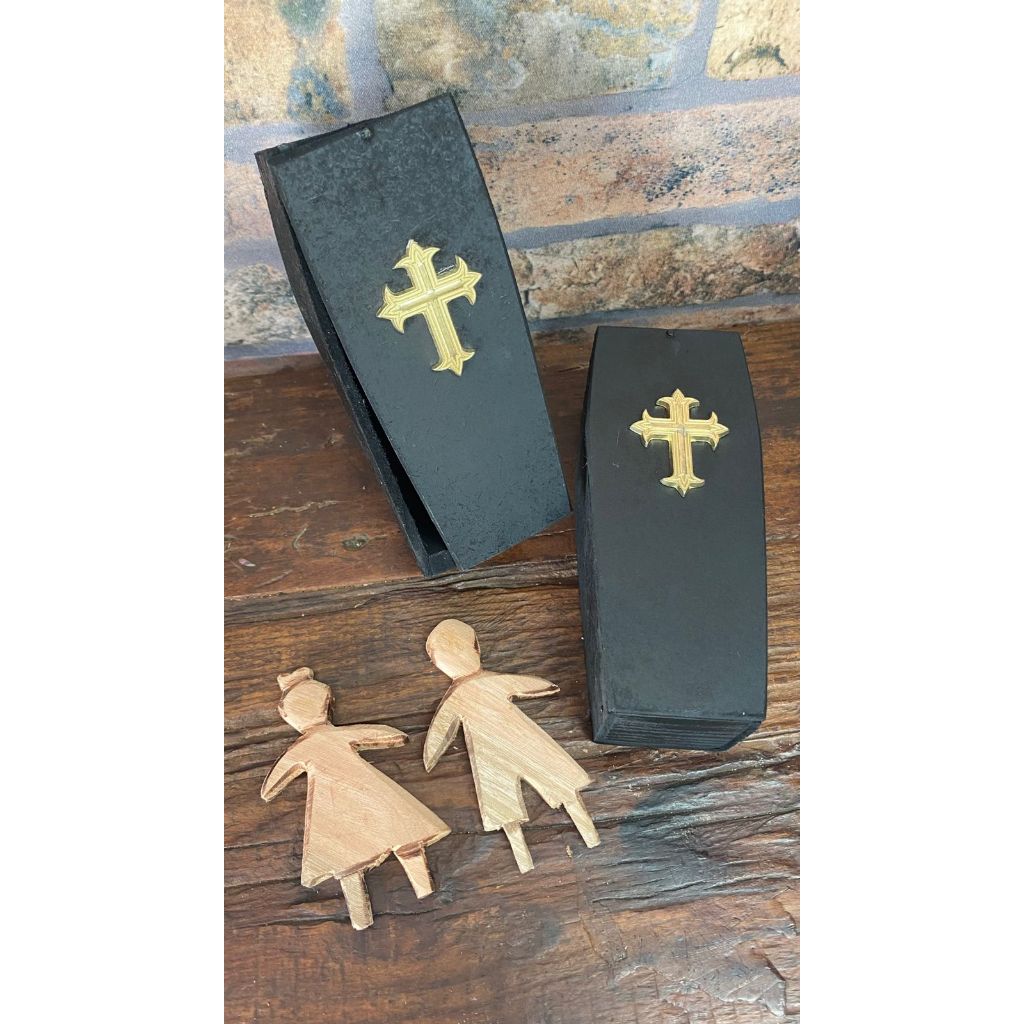 2 unidades mini caixão espelhado + casal bonecos magia esotérico ...