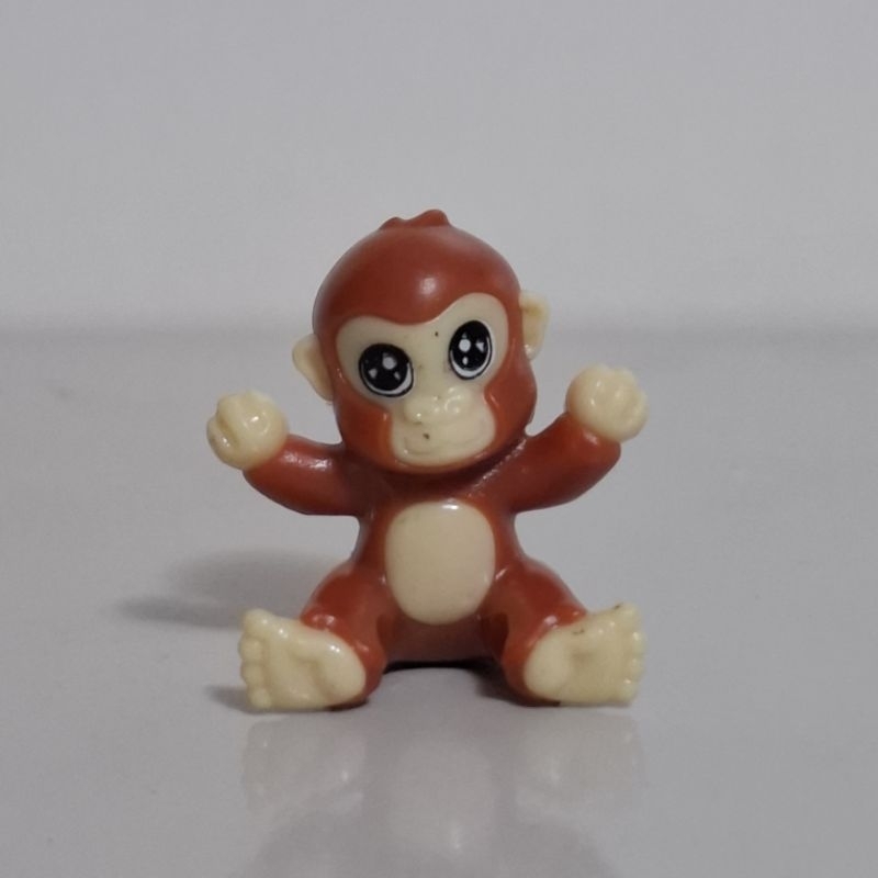 Boneco Macaco Kinder Surprise | Shopee Brasil