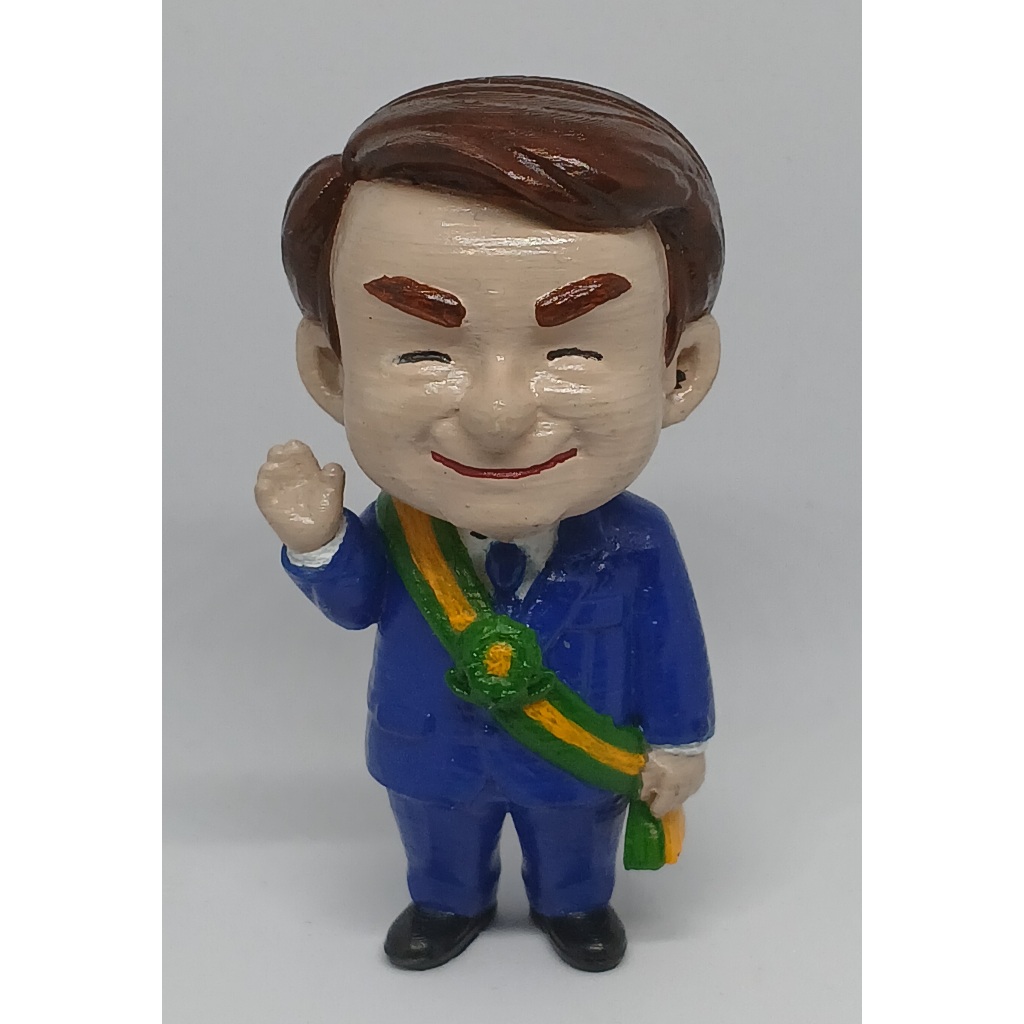Boneco de Miniatura Bolsonaro Presidente | Shopee Brasil