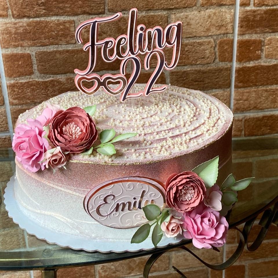 Topo de Bolo 22 Anos | Flores Realistas | Personalizado | Luxo | Taylor ...