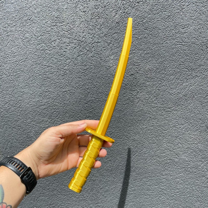 Katana Espada retrátil 37cm dourada para brincar encolhe | Shopee Brasil