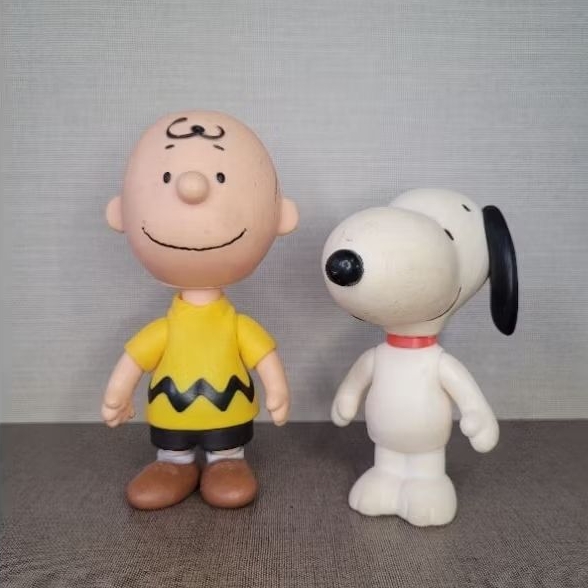 Boneco Snoopy Peanuts vinil colecionáveis | Shopee Brasil