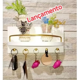 porta chaves com prateleira em MDF com proteção em Aço dourado e gancho ...