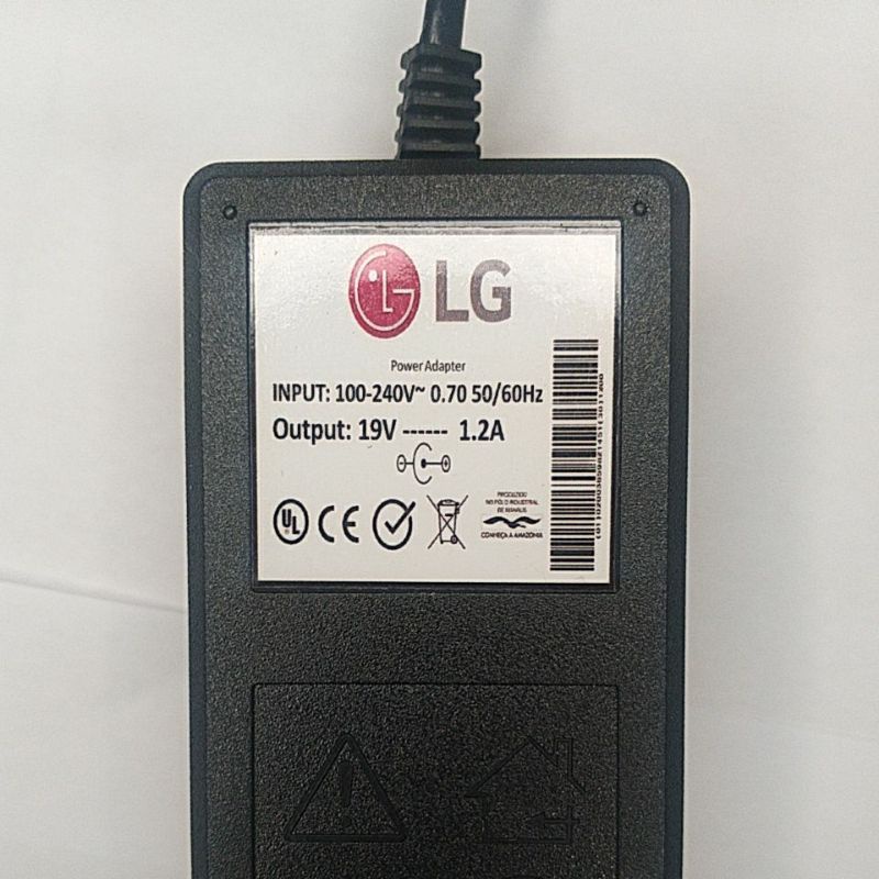 fonte LG 19v 1.2a plug 6.4X4.4MM conforme foto | Shopee Brasil