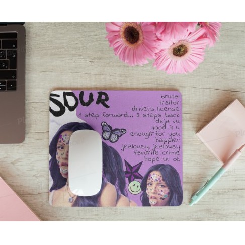 MOUSE PAD OLIVIA RODRIGO SOUR | Shopee Brasil