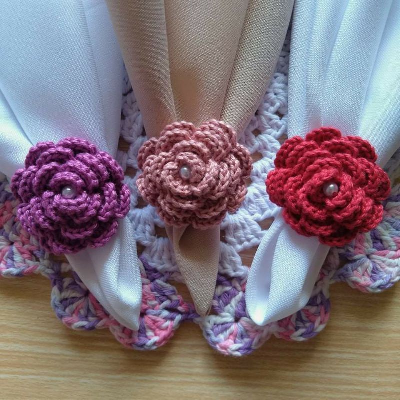 Anel Porta Guardanapos Flor Artesanal em Crochê Mesa Posta - Rose/Roxo ...