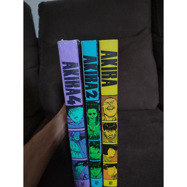 Kit Akira volumes 1, 2 e 4. | Shopee Brasil