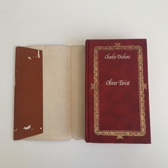 Livro Oliver Twist de Charles Dickens | Shopee Brasil
